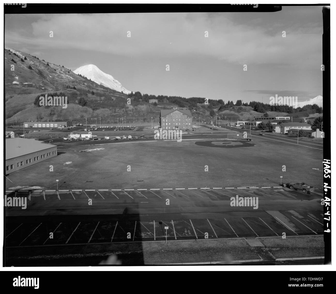 OVERVIEW LOOKING NORTHWEST FROM BUILDING -26 - Kodiak Naval Operating ...