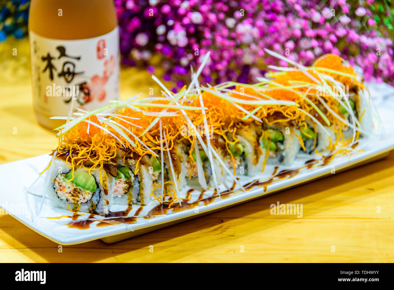 American sushi hi-res stock photography and images - Alamy
