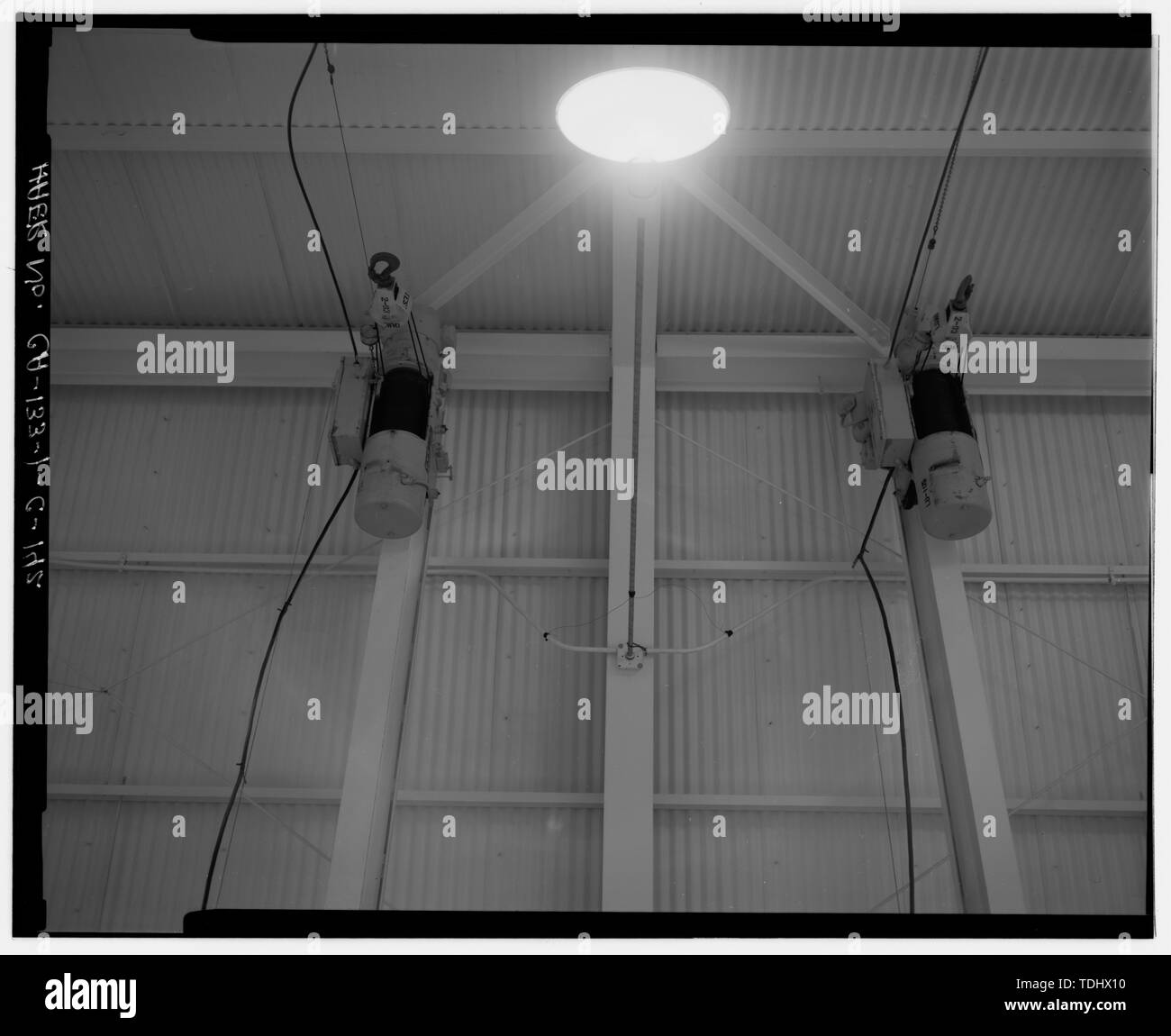 Overhead cranes Black and White Stock Photos & Images - Alamy