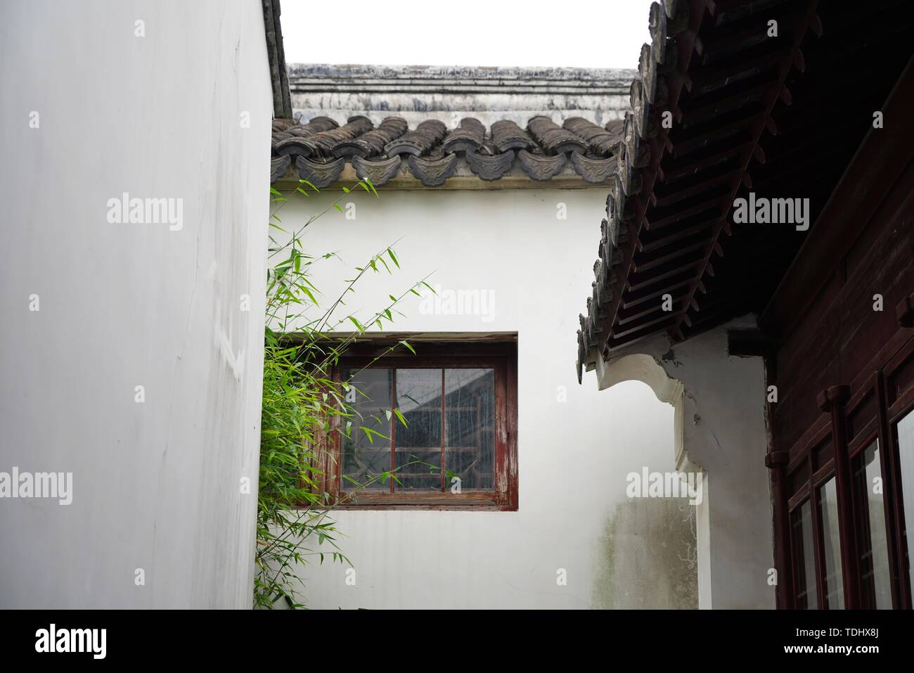 Suzhou museum building hi-res stock photography and images - Alamy