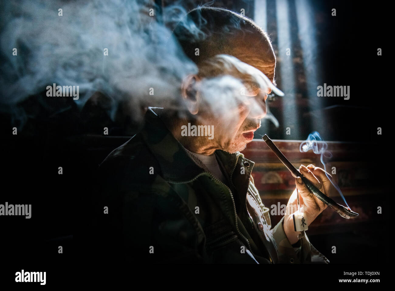 Smoking with dad hi-res stock photography and images - Alamy