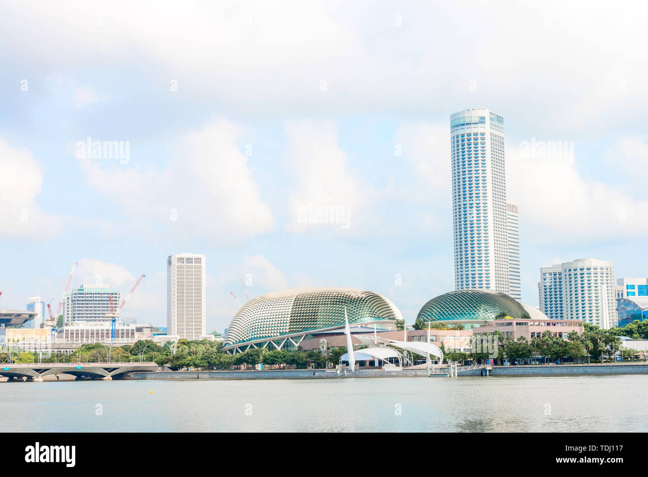 Modern rivers and waterfront buildings hi-res stock photography and ...