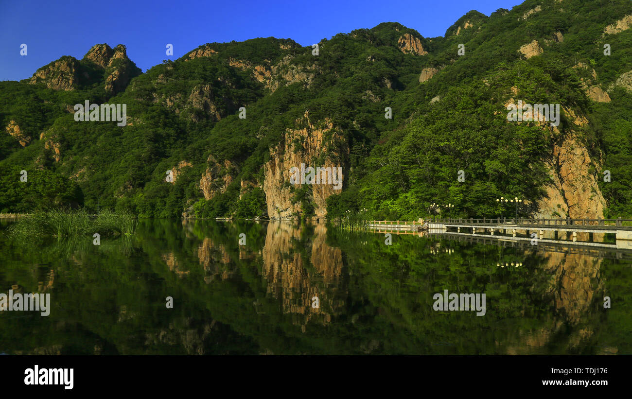 Guanmen mountain hi-res stock photography and images - Alamy