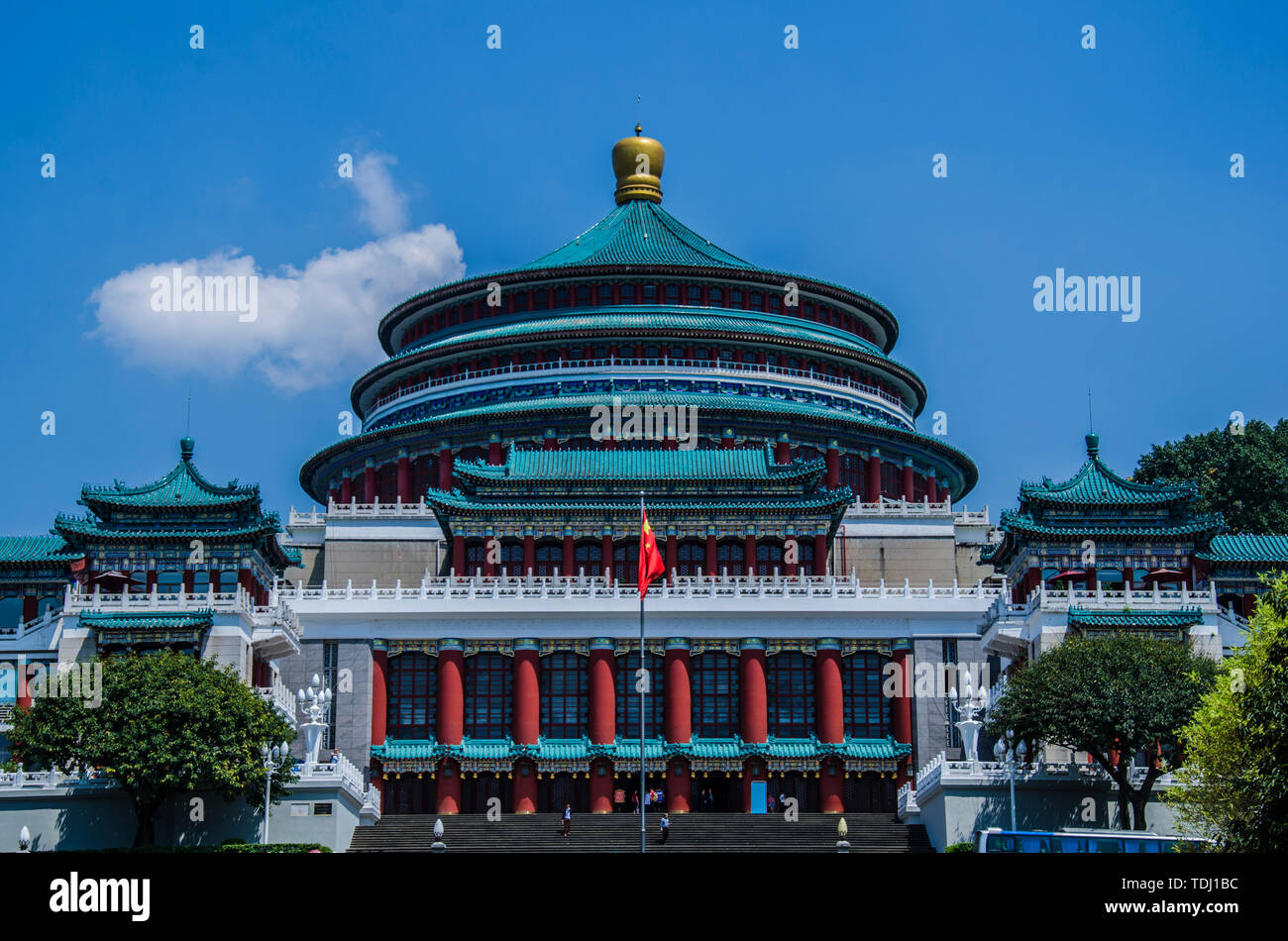 The scorching sun under the Qianyu Gate Bridge Stock Photo - Alamy