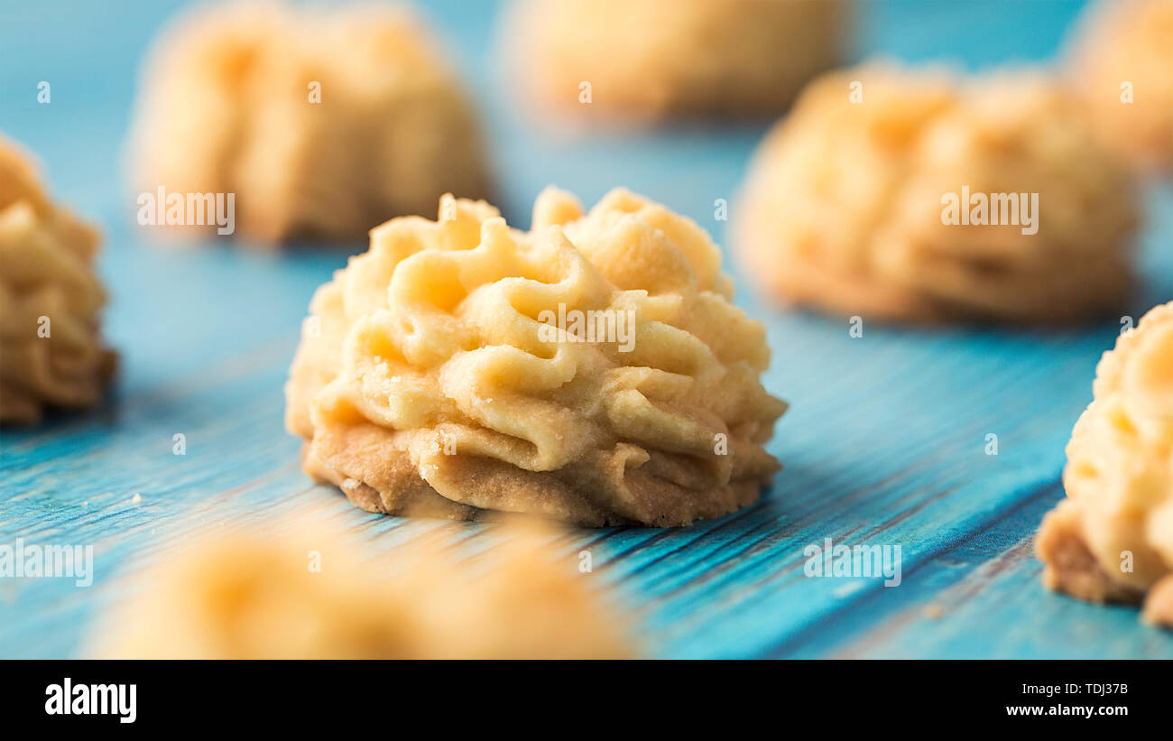 Baking net hi-res stock photography and images - Alamy