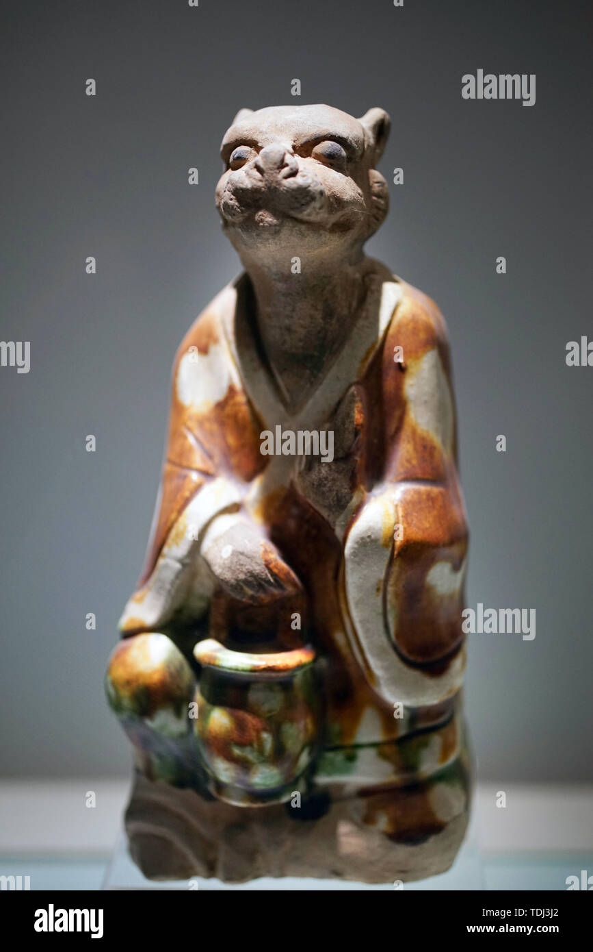 Tang three-color statue Stock Photo - Alamy
