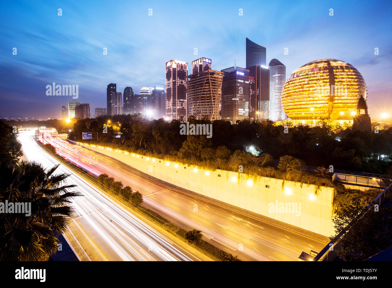 The city traffic at night Stock Photo - Alamy