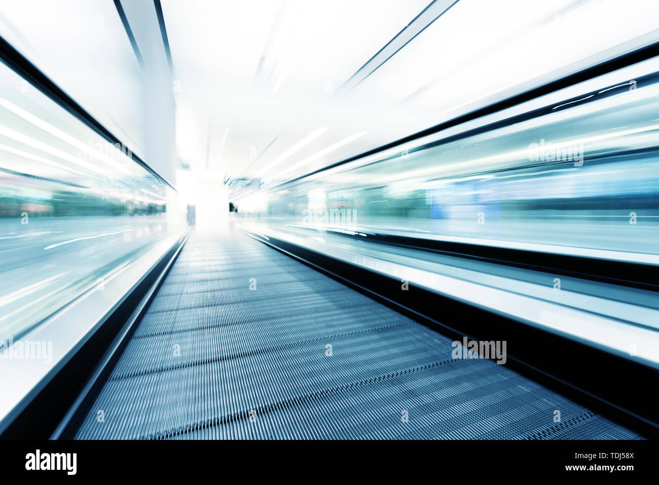 Fast moving electrical train hi-res stock photography and images - Alamy
