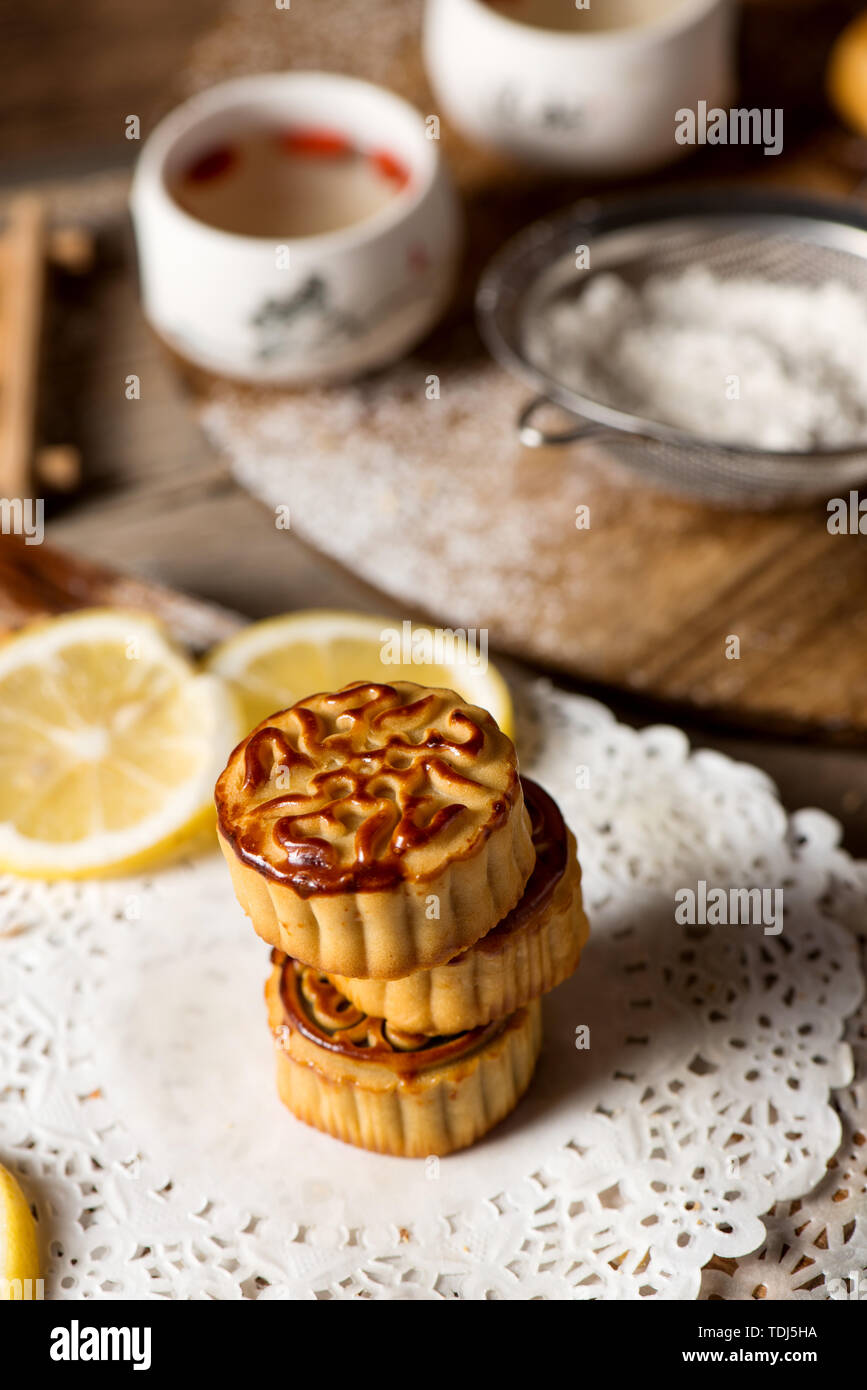 Traditional gourmet moon cakes Stock Photo - Alamy
