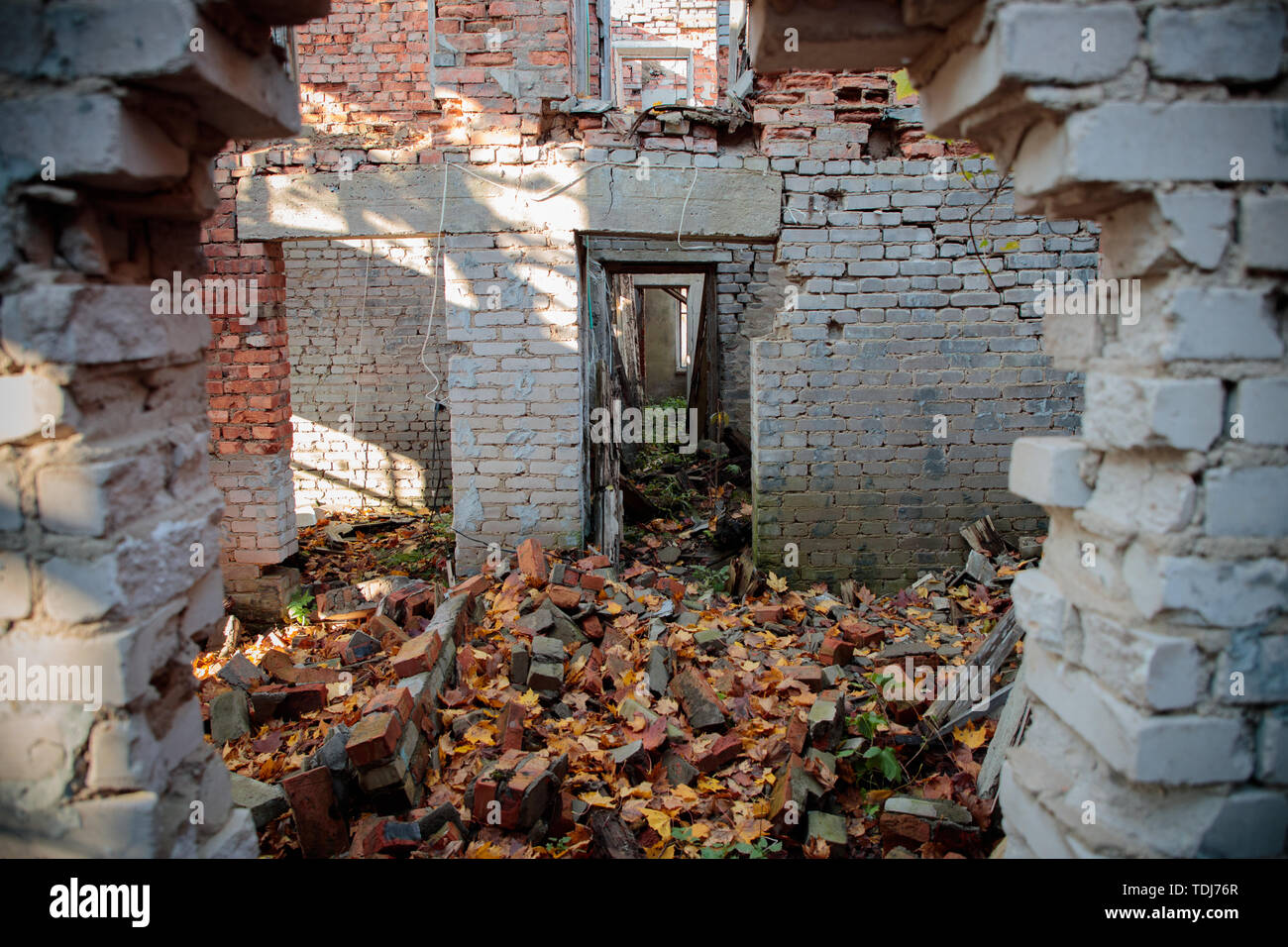 old and ruined building in the daytime Stock Photo - Alamy