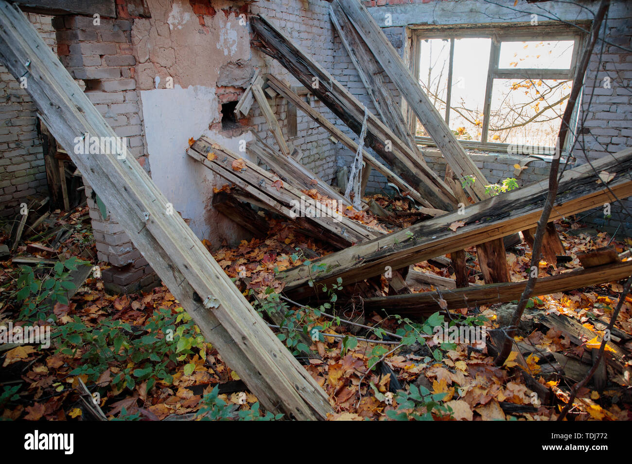 old and ruined building in the daytime Stock Photo - Alamy