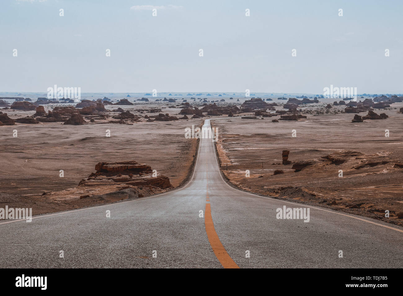 Endless roads hi-res stock photography and images - Alamy