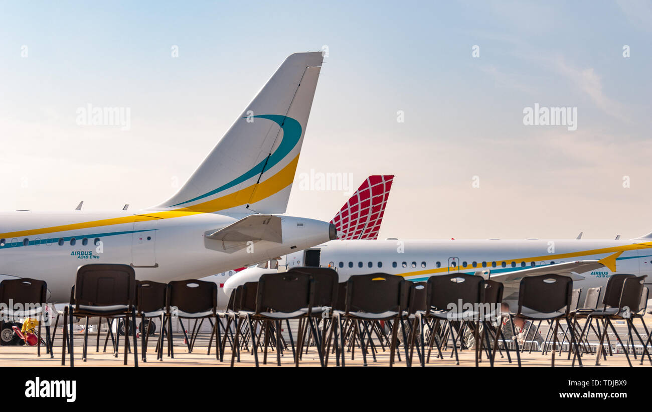 Airbus Corporate Jet ACJ 318 Elite VIP transport aircraft with outdoor ...