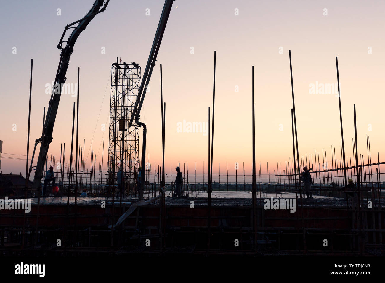 Steel structure on construction site Stock Photo - Alamy