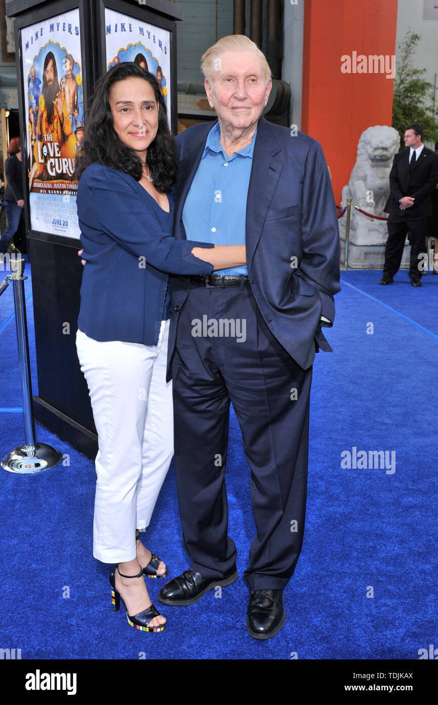 Sumner redstone and wife paula hi-res stock photography and images - Alamy