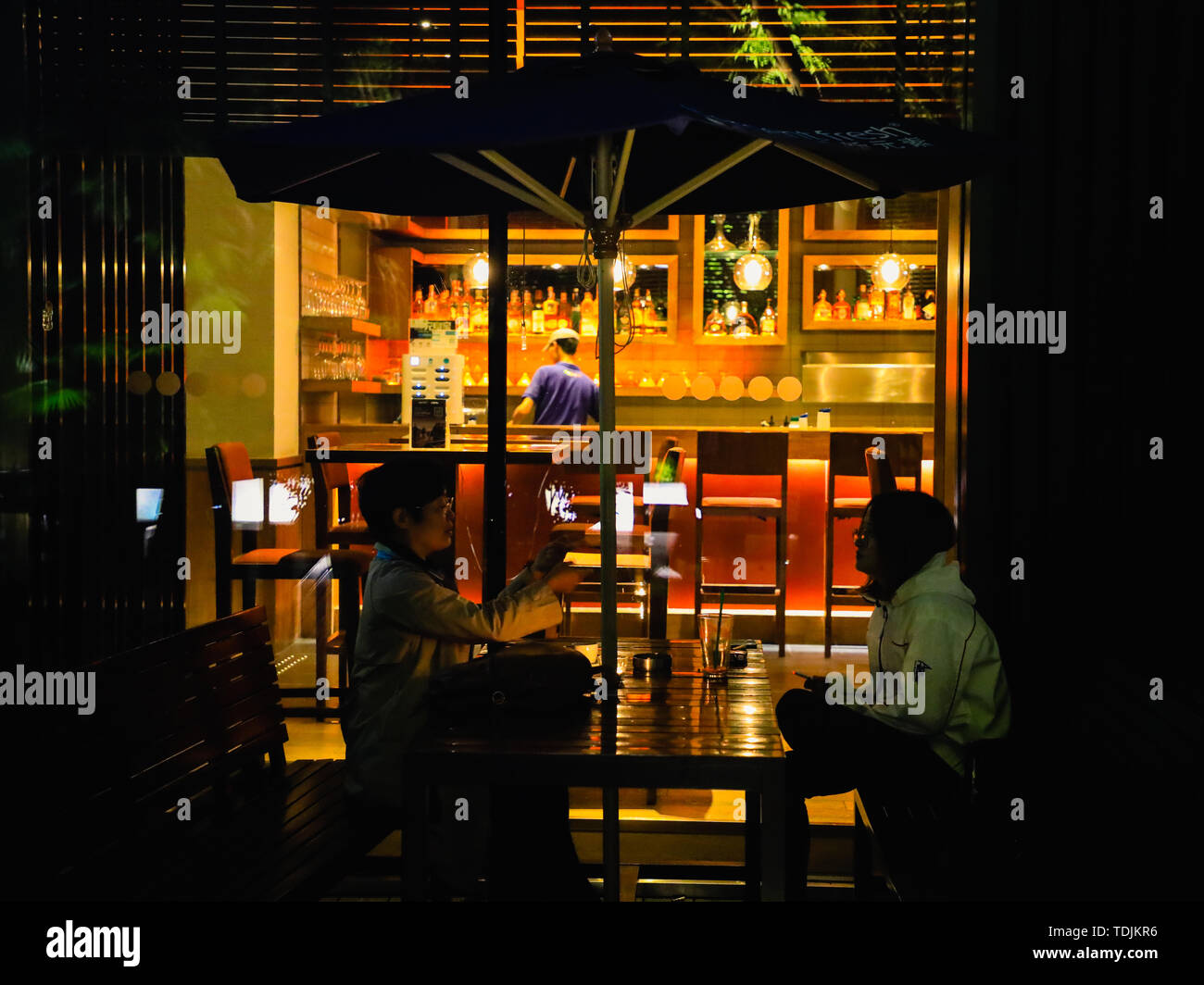 Chengdu road and night view lights hi-res stock photography and images ...