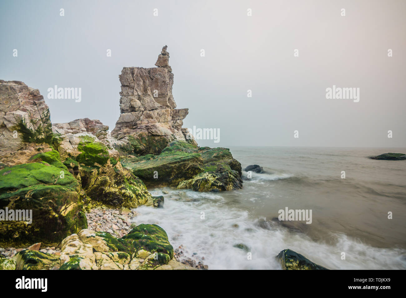 Dalian Lushun West Lake Tsui General Rock Beach Reef Stock Photo - Alamy