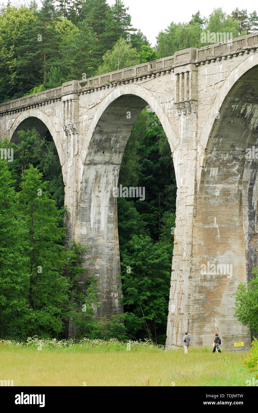 Railway viaducts hi-res stock photography and images - Alamy