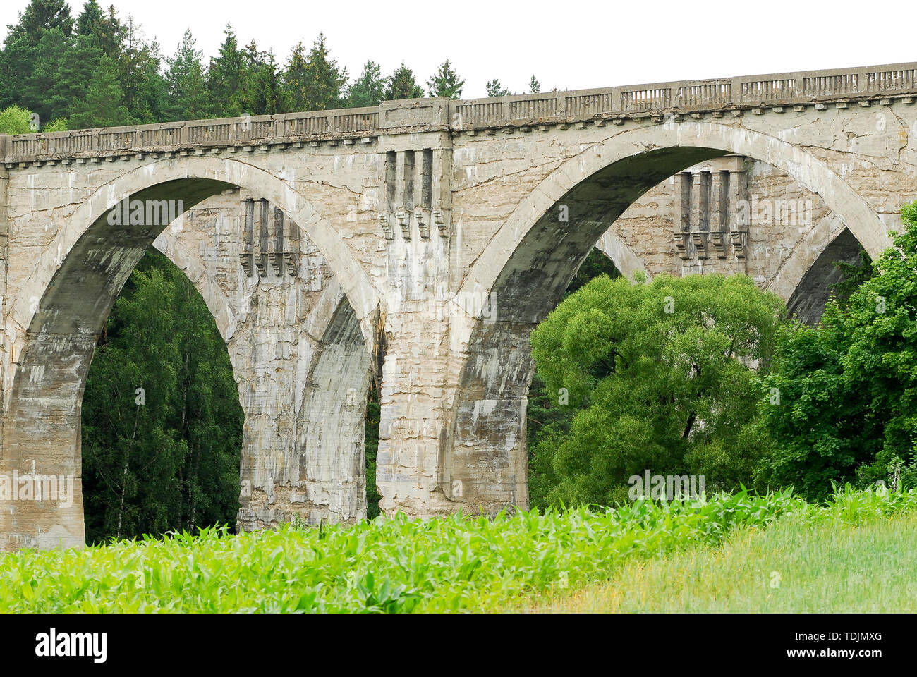 Viaducts hi-res stock photography and images - Alamy