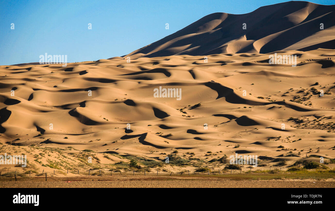 Desert sand mountain lake water reflection Stock Photo - Alamy