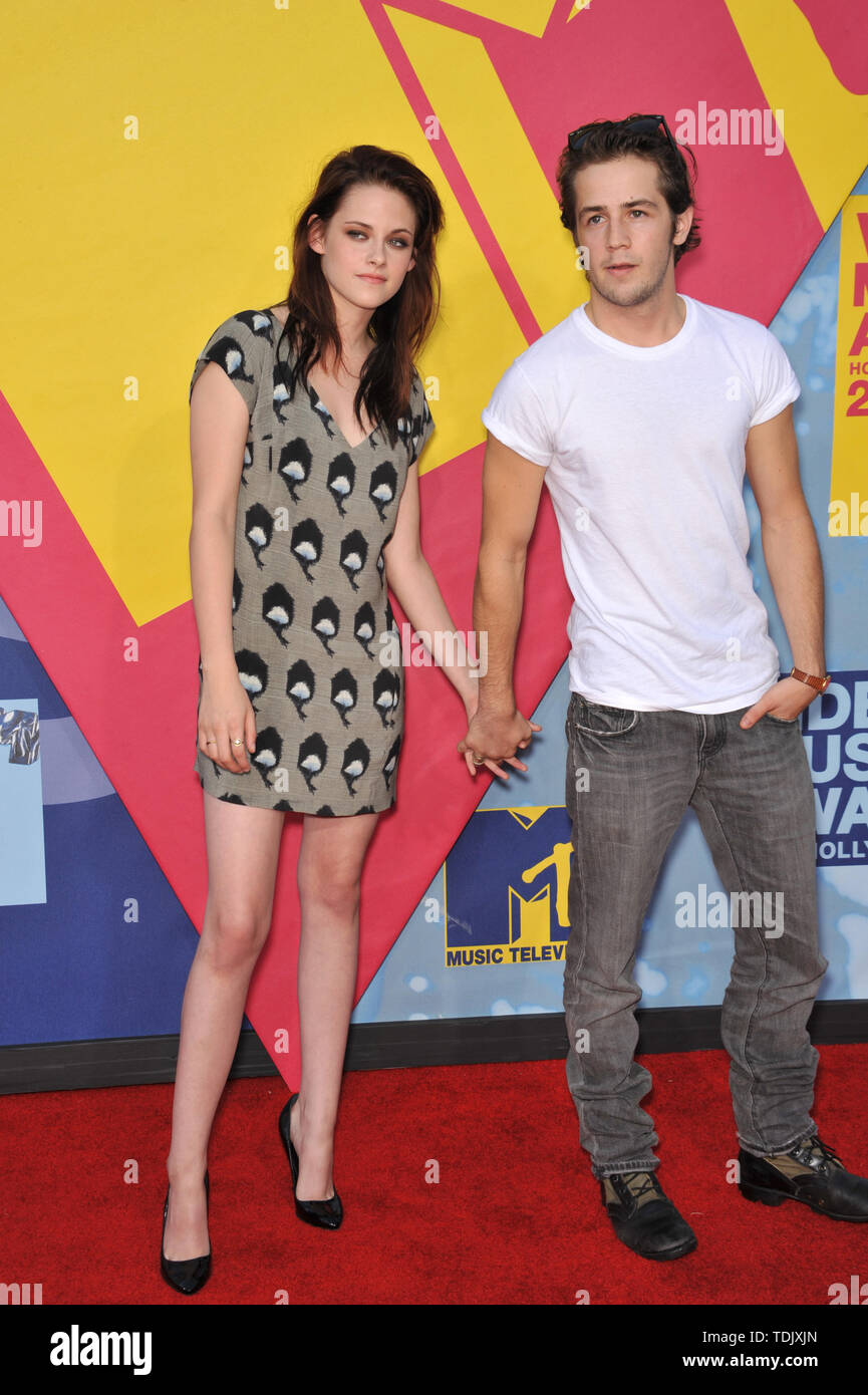 Kristen Stewart And Michael Angarano