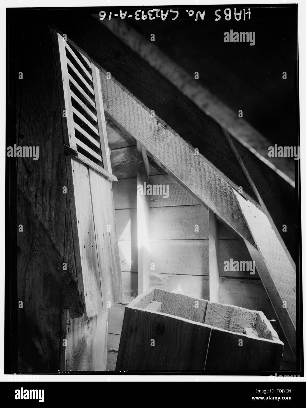 Ice house interior storage hi-res stock photography and images - Alamy