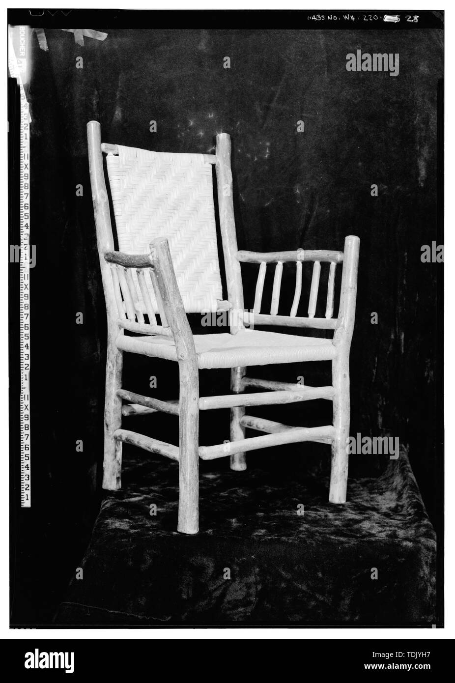 Scale mount hi-res stock photography and images - Alamy