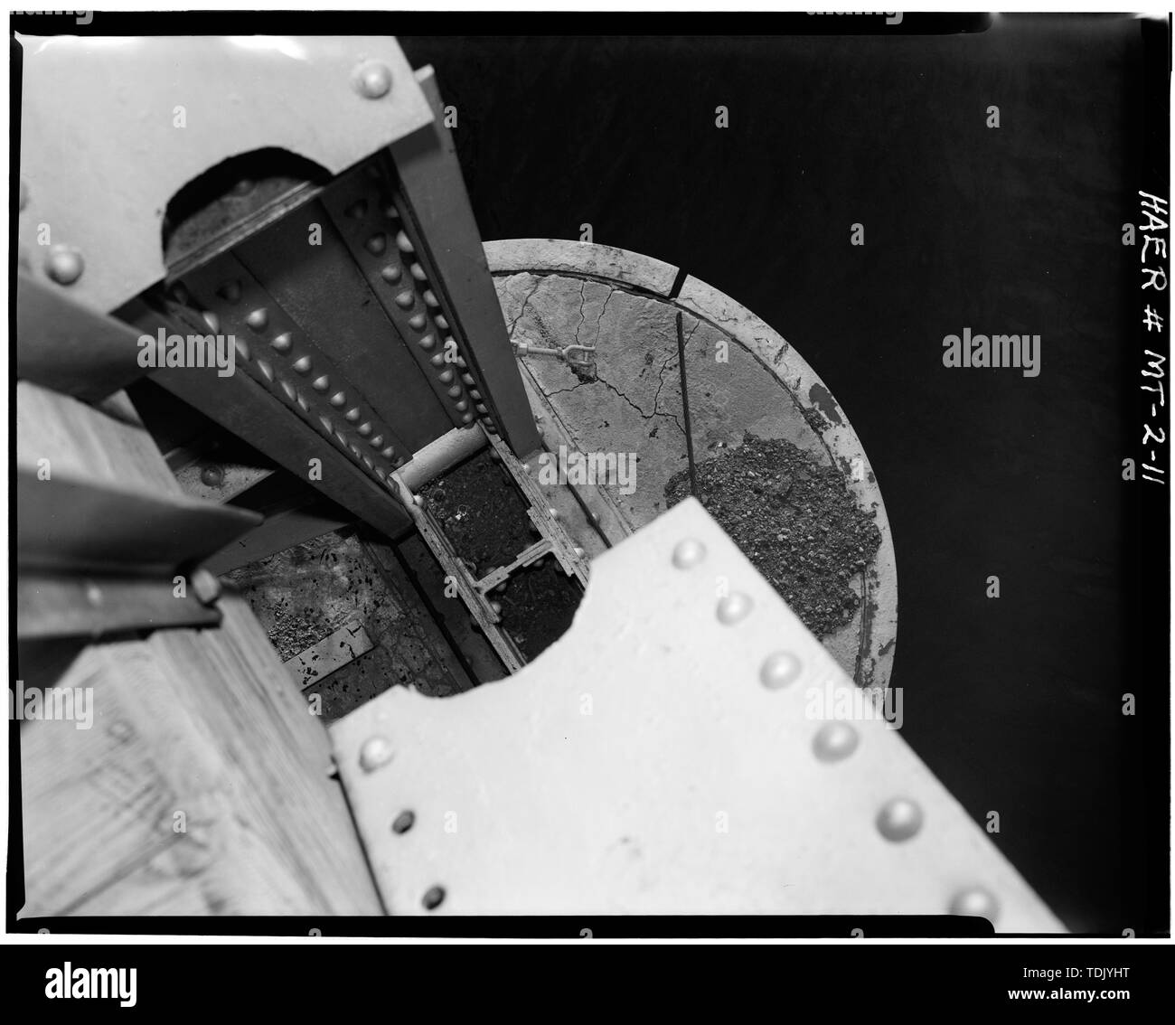 Secondary support Black and White Stock Photos & Images - Alamy