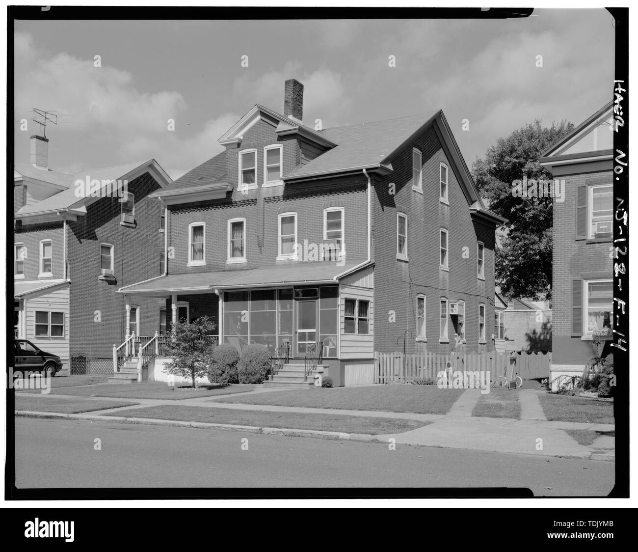 Semi detached house exterior view Black and White Stock Photos & Images ...