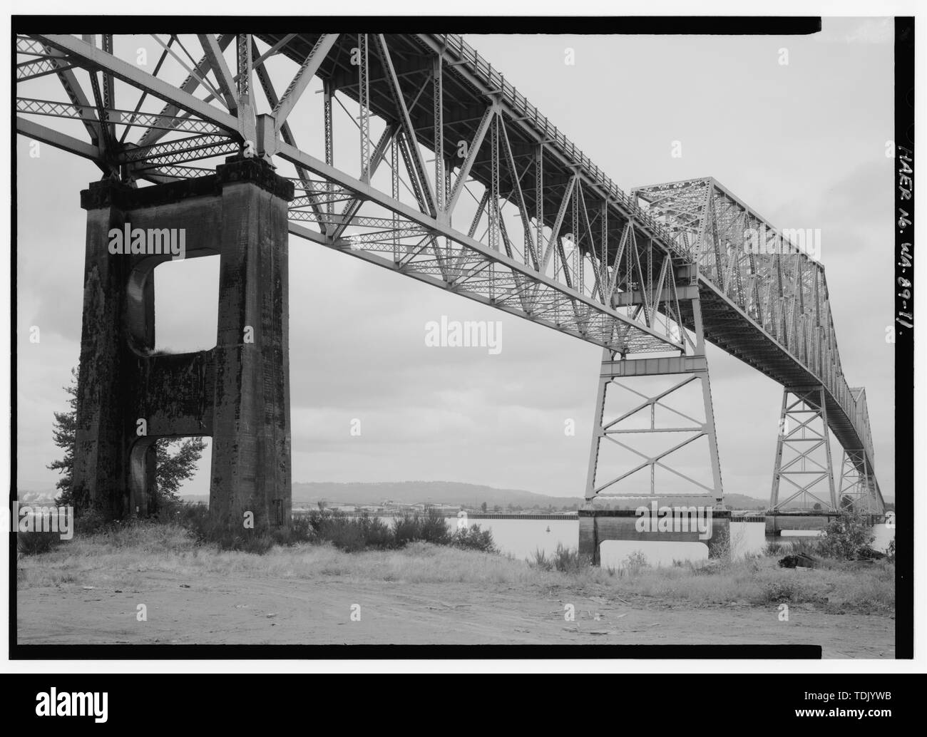 Approach span Black and White Stock Photos & Images - Alamy