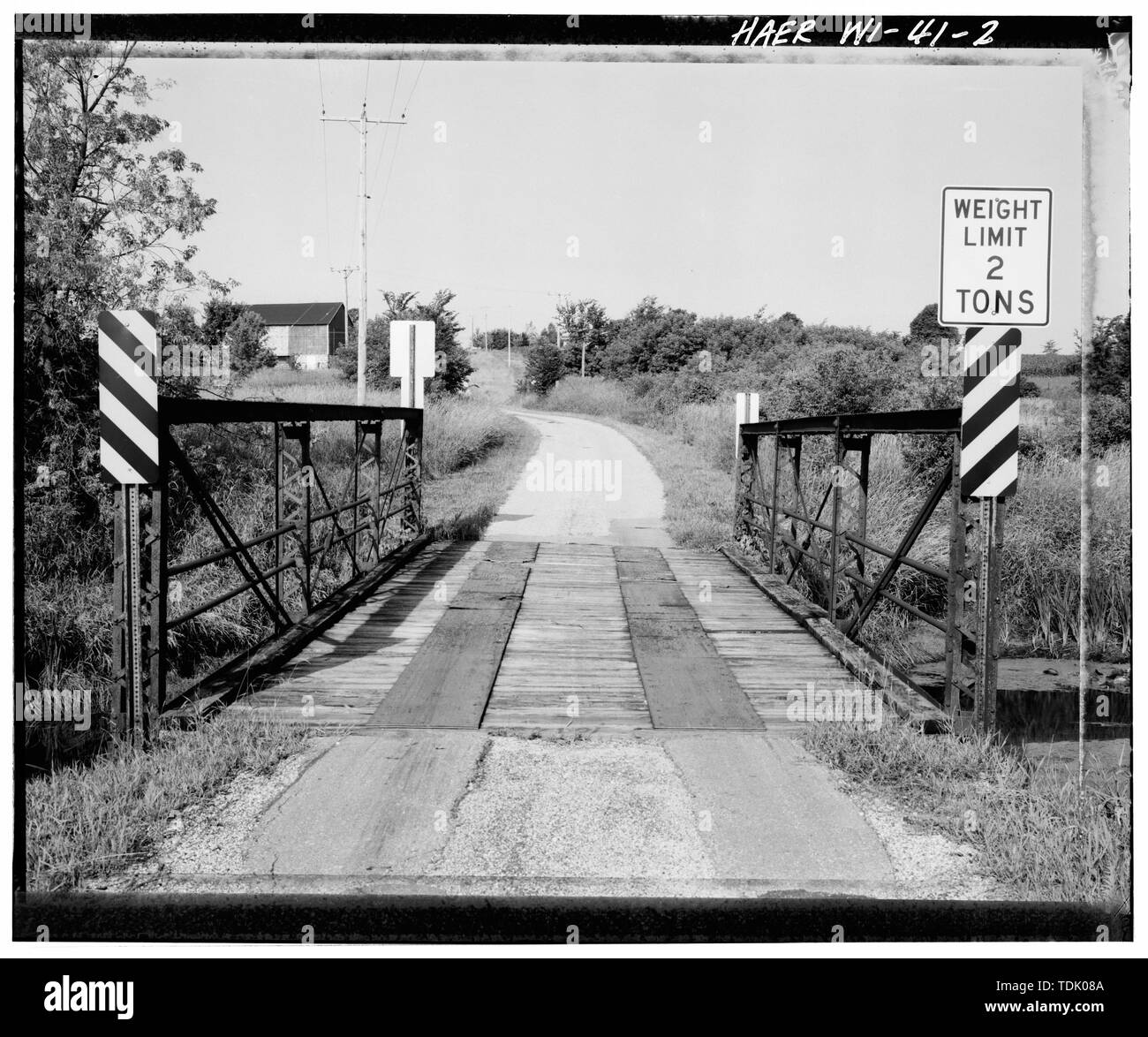 OBLIQUE VIEW OF BRIDGE, LOOKING SOUTHWEST - Beaver Dam Road Bridge ...