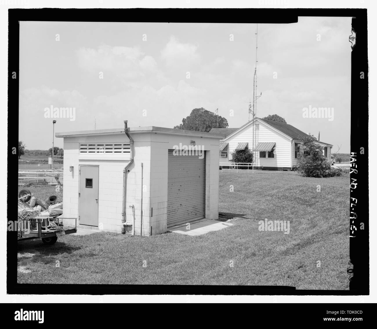 OBLIQUE VIEW OF EAST AND NORTH SIDES OF WATER TREATMENT PLANT, LOCK ...