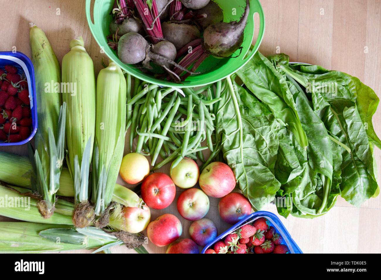 Vegetables laid on a floor with no plastic packaging Stock Photo - Alamy