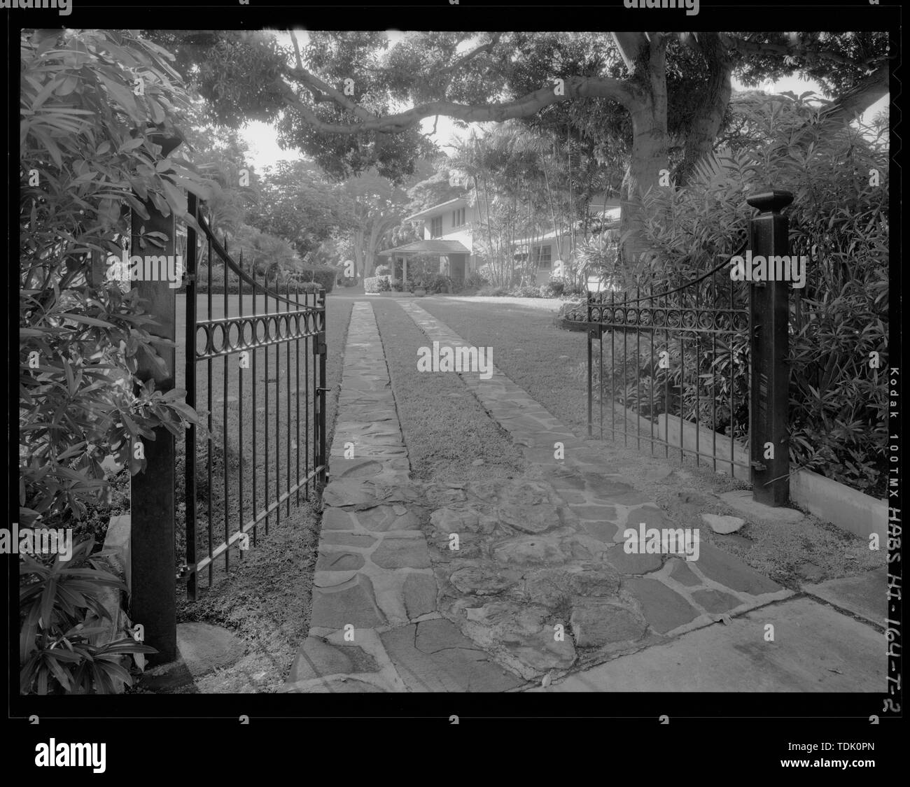 OBLIQUE VIEW OF NORTHEAST SIDE TAKEN FROM IRON GATES ON JULIAN AVENUE ...