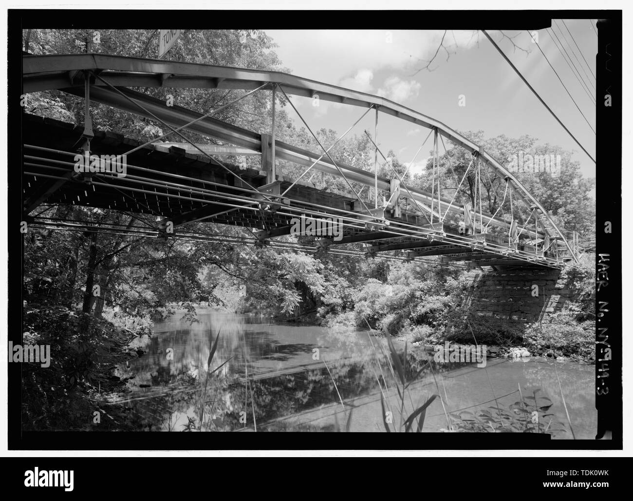OBLIQUE VIEW OF SINGLE SPAN, LOOKING NORTHWEST. - Shaw Bridge ...