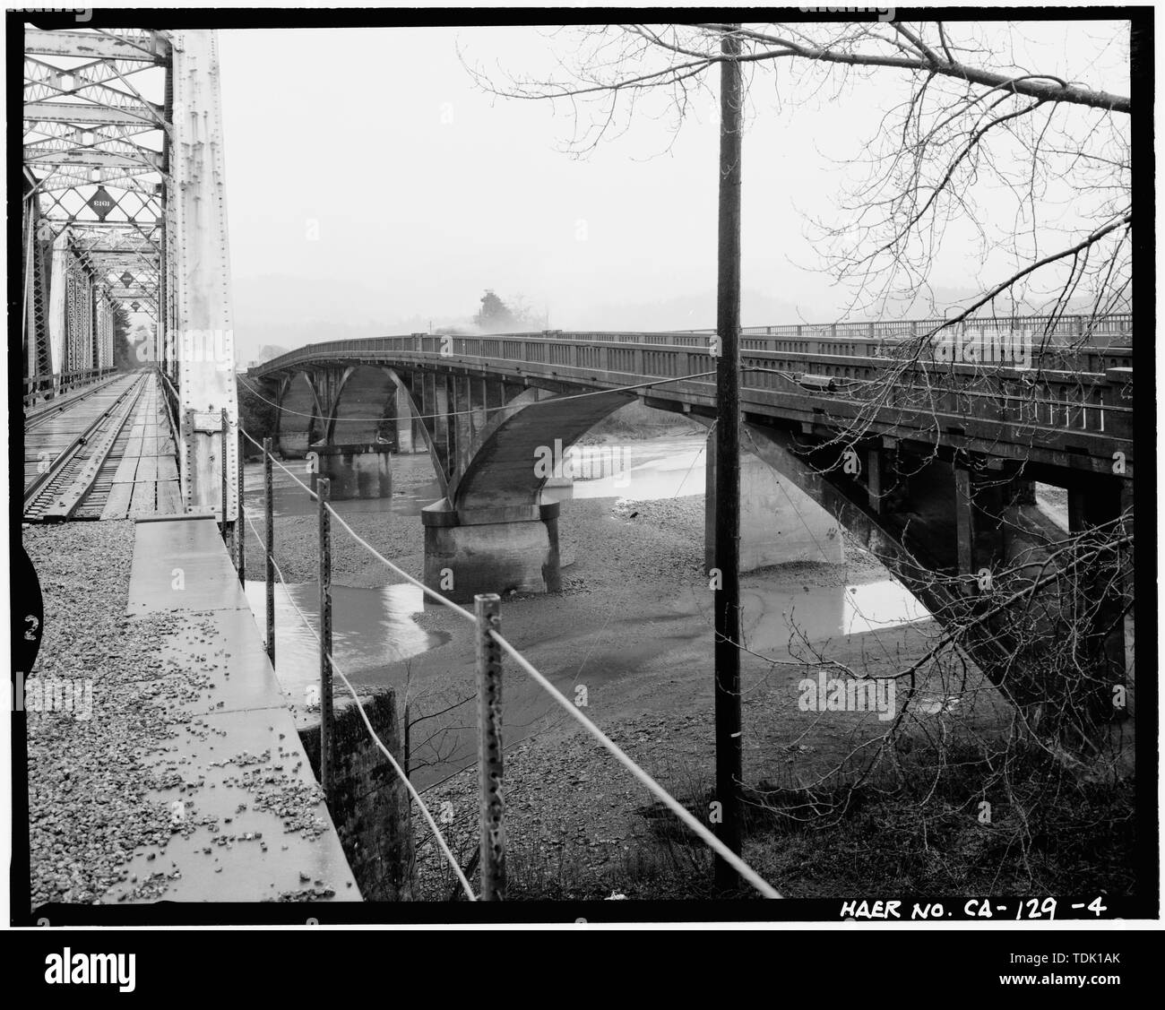 OBLIQUE VIEW OF UPSTREAM ELEVATION, LOOKING WEST FROM EUREKA SOUTHERN ...