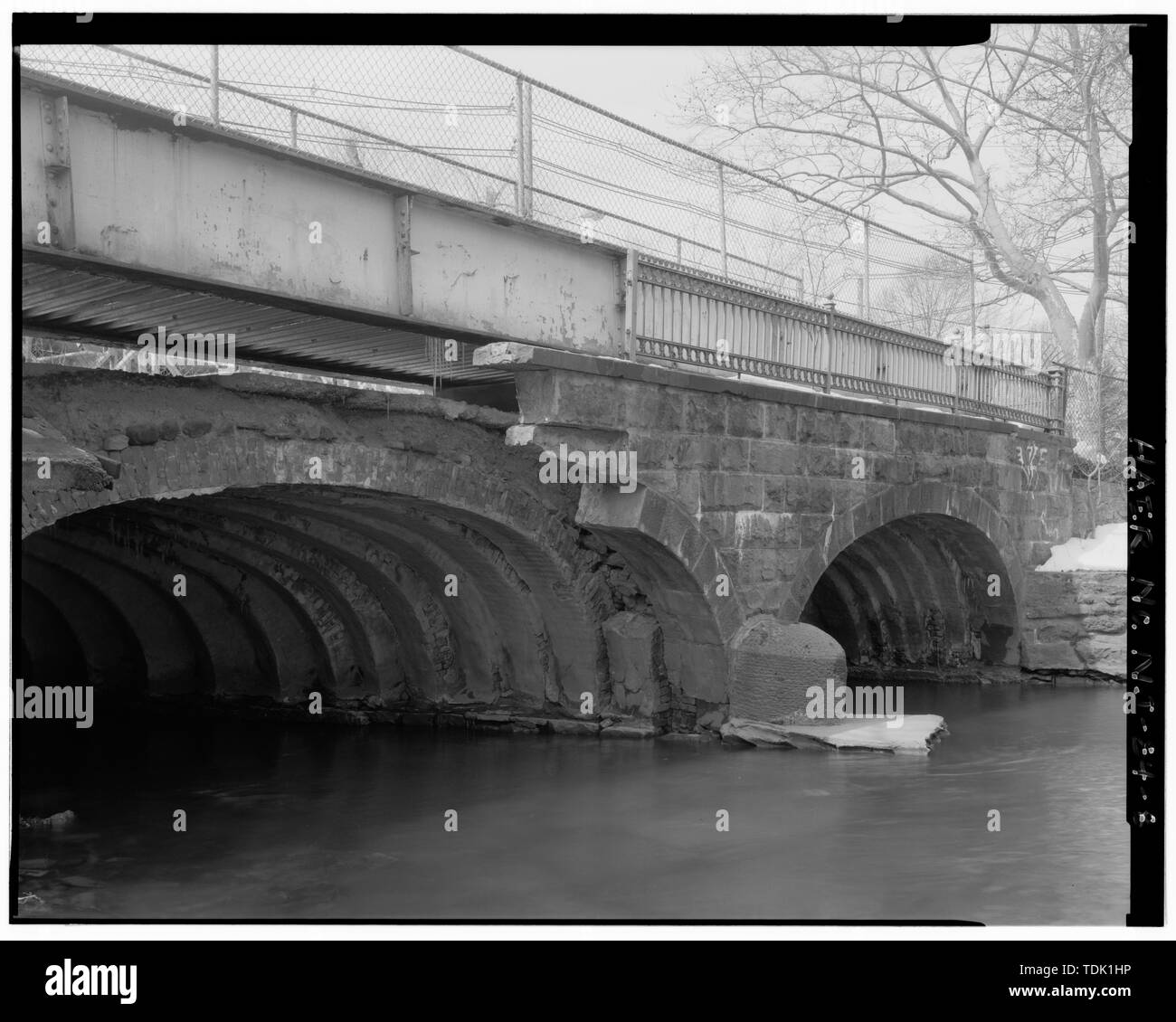 OBLIQUE VIEW WEST OF NORTHEAST ELEVATION, WESTERNMOST TWO ARCHES AND ...