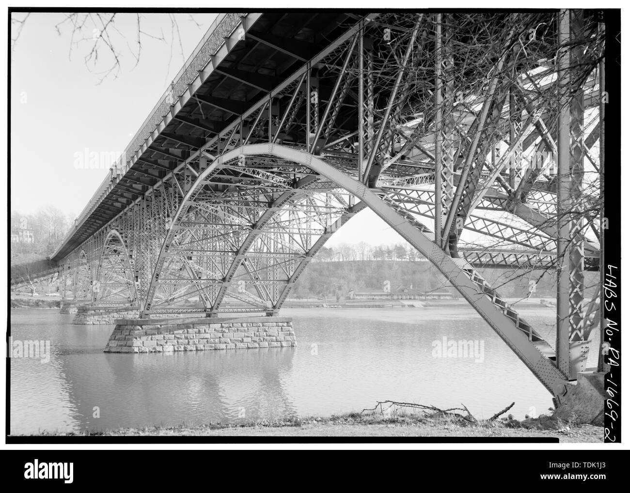 Strawberry mansion bridge hi-res stock photography and images - Alamy
