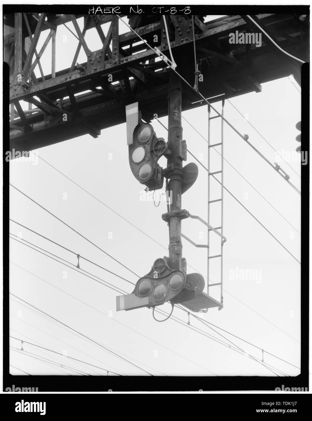 OBLIQUE VIEW, DRAWBRIDGE SIGNAL, EASTBOUND ON CATENARY BRIDGE 522 - New ...