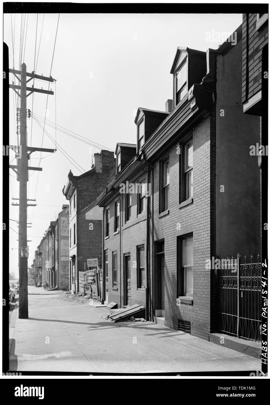 Oblique house Black and White Stock Photos & Images - Alamy