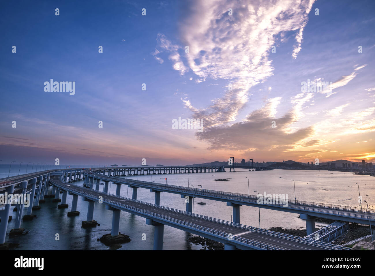 Dalian Star Bay Cross-Sea Bridge Stock Photo - Alamy