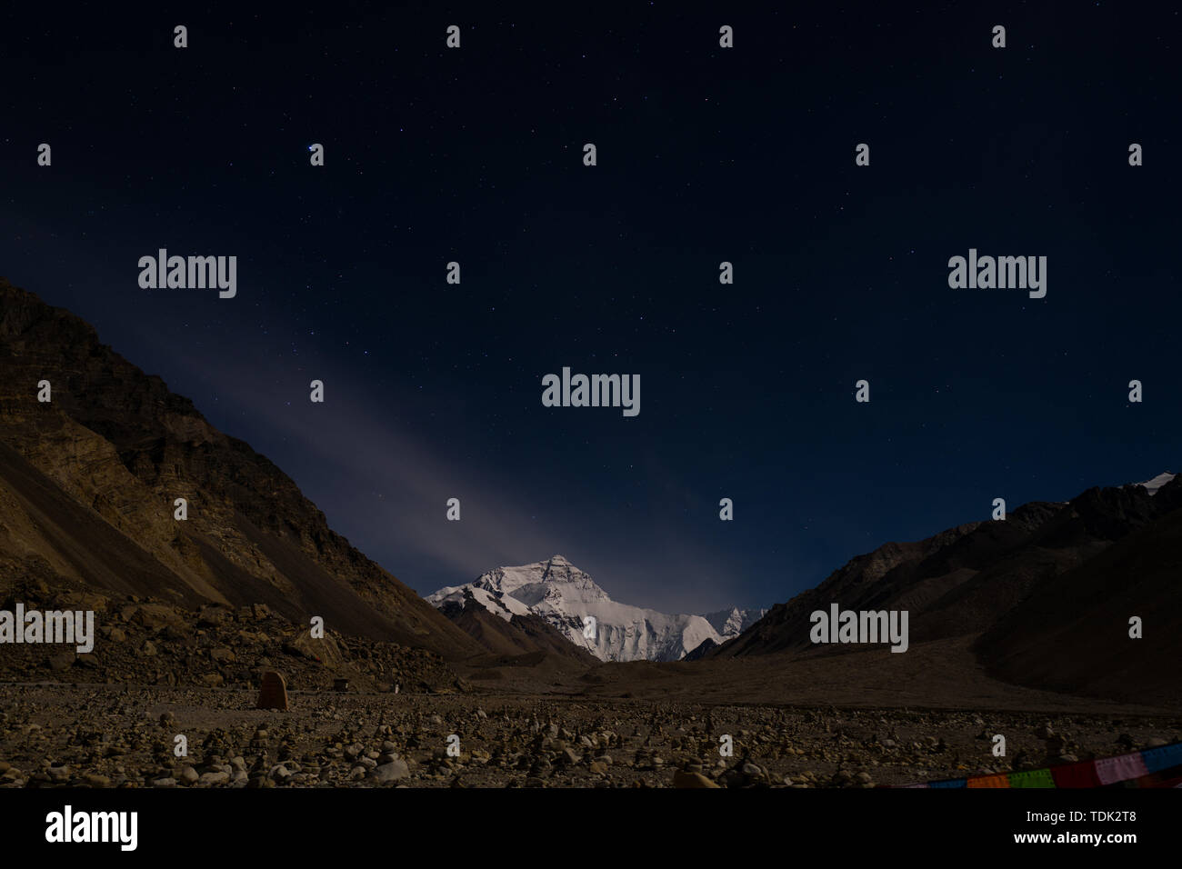 Everest night hi-res stock photography and images - Alamy