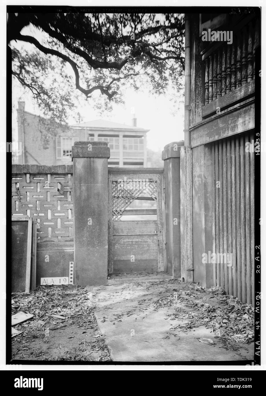 Old house lodge Black and White Stock Photos & Images - Alamy