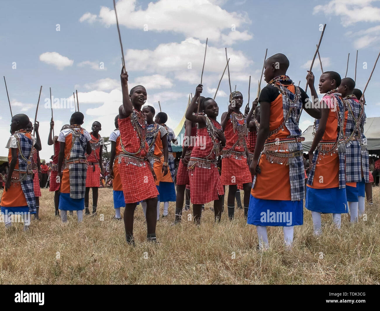 African boys dancing hi-res stock photography and images - Alamy