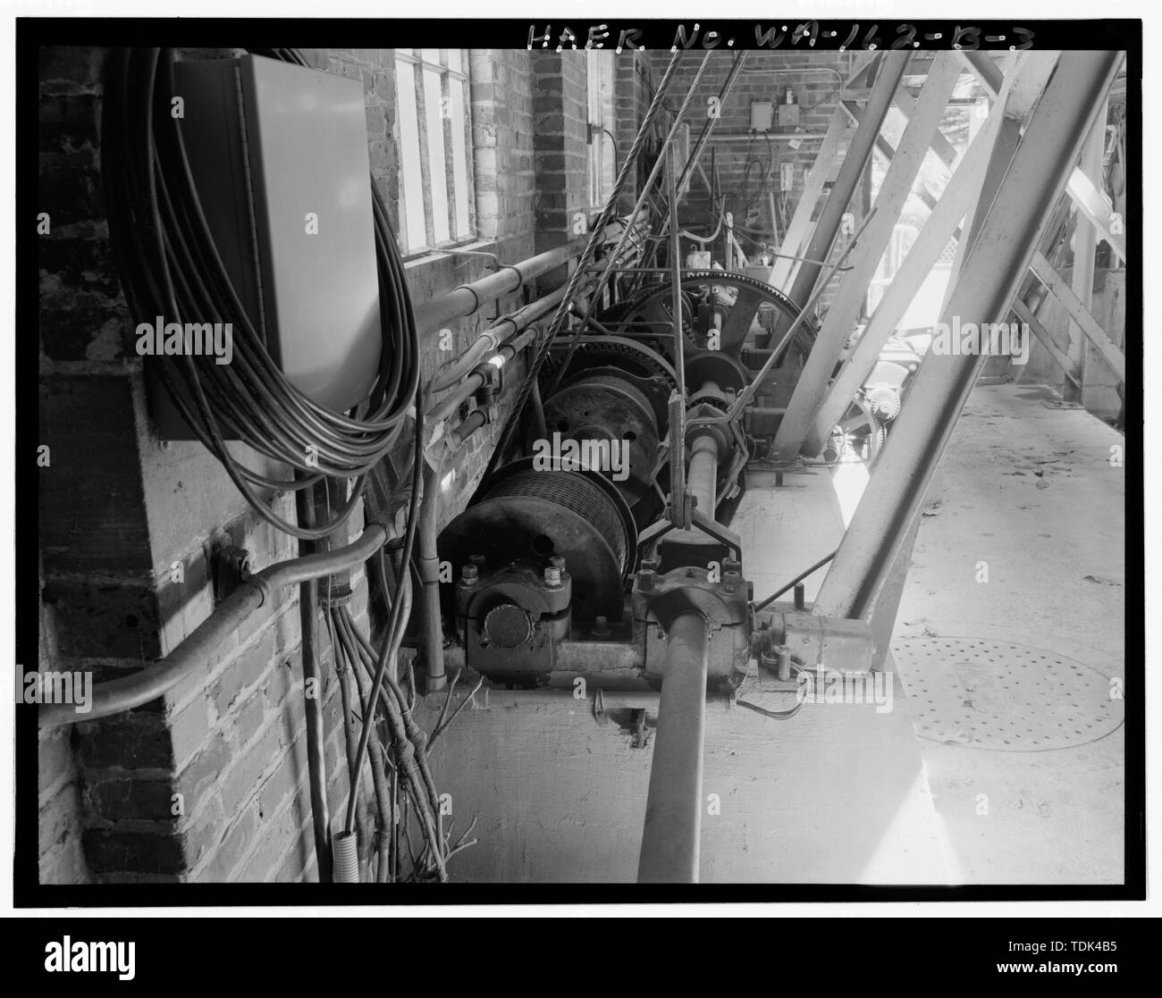 Spur gears hi-res stock photography and images - Alamy