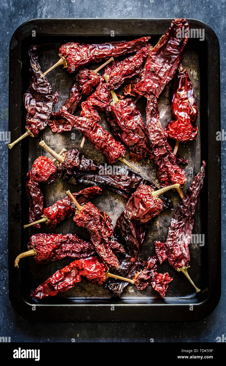 Dried peppers Peperoni Cruschi Stock Photo - Alamy