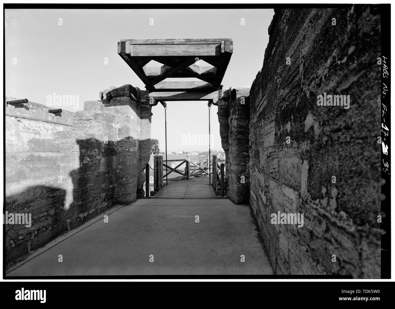 OUTER DRAWBRIDGE, ENTRY TO THE PROTECTIVE CORRIDOR BETWEEN THE RAVELIN ...
