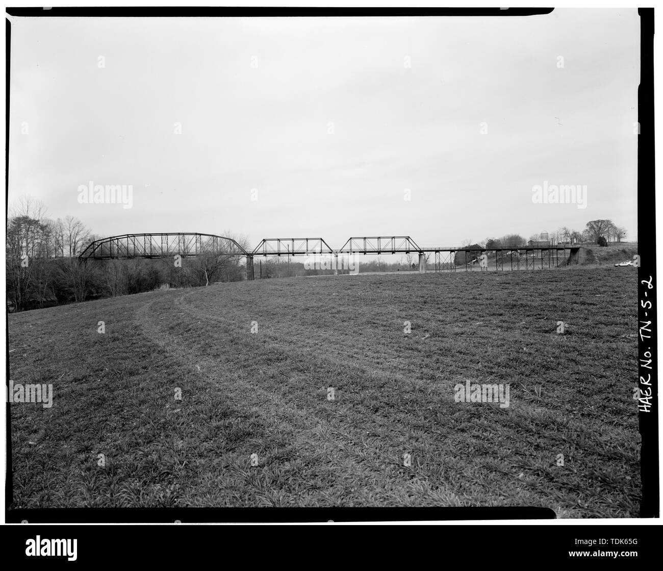 Morrison bridge Black and White Stock Photos & Images - Alamy