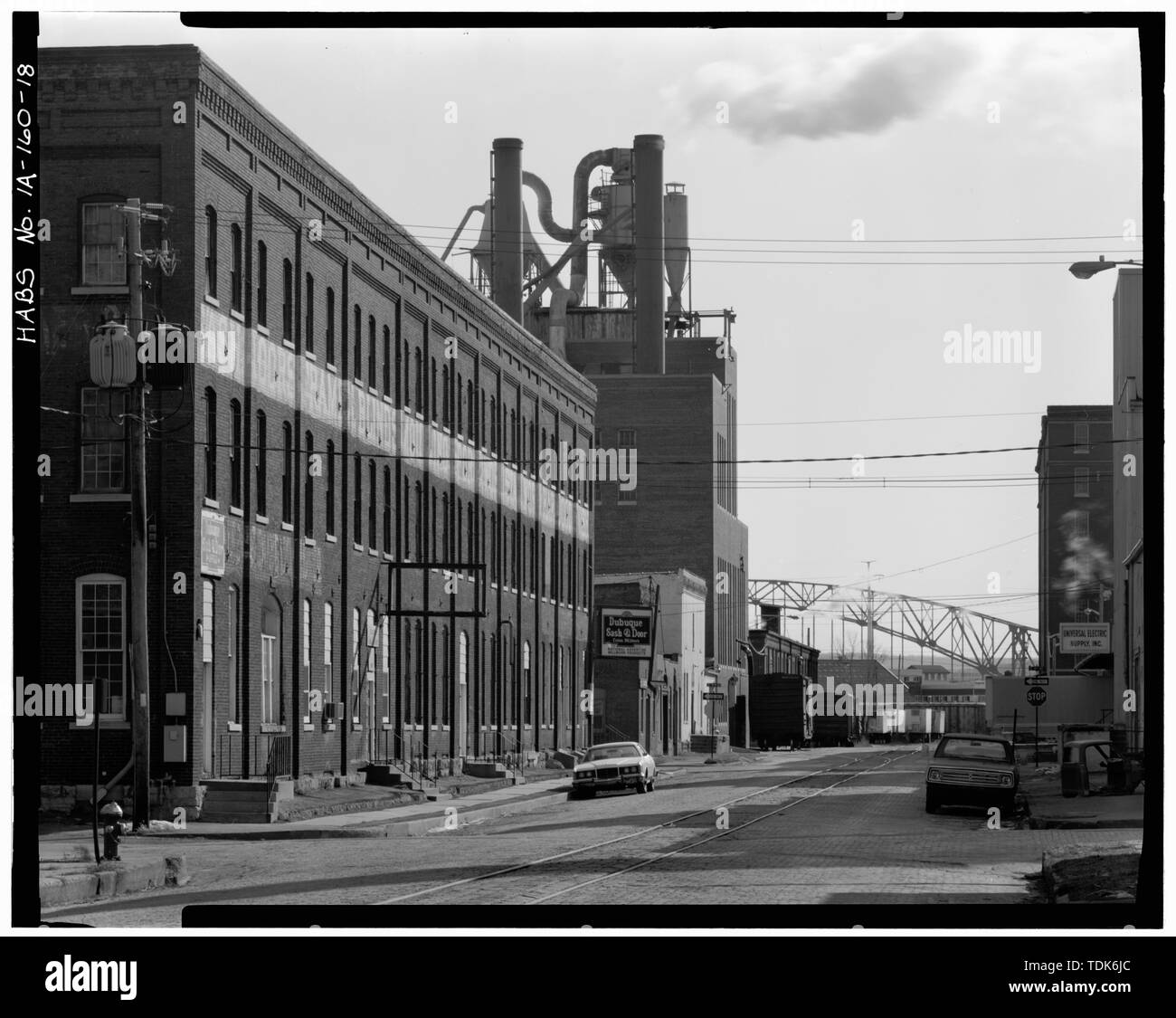 Commercial blocks Black and White Stock Photos & Images - Alamy