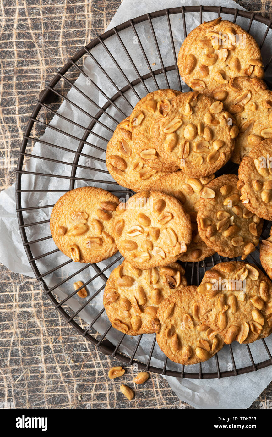 Biscuits rack hi-res stock photography and images - Alamy